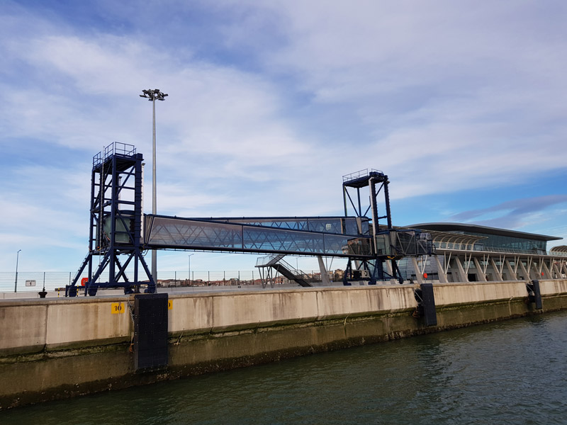 V encuentro del Working Group Mooring of Large Ships at Quay Walls ...