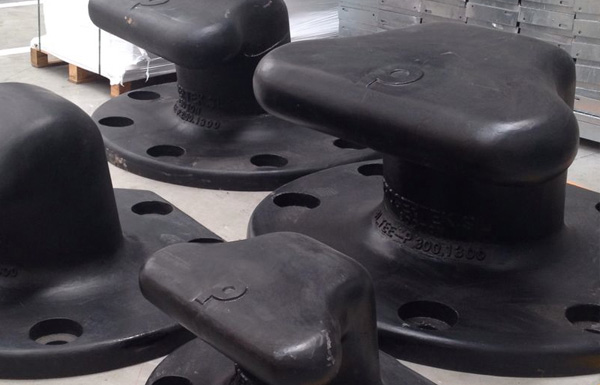 Bollards for the berthing of ships | Prosertek